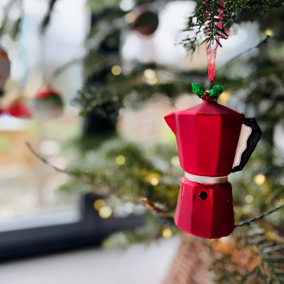 Coffee Pot Shaped Glass Bauble – Time Team